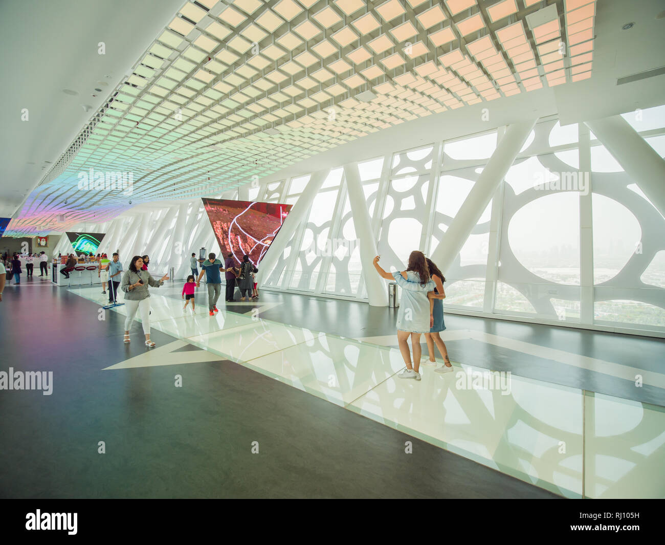 Dubai Landmark The Frame High Resolution Stock Photography and Images ...