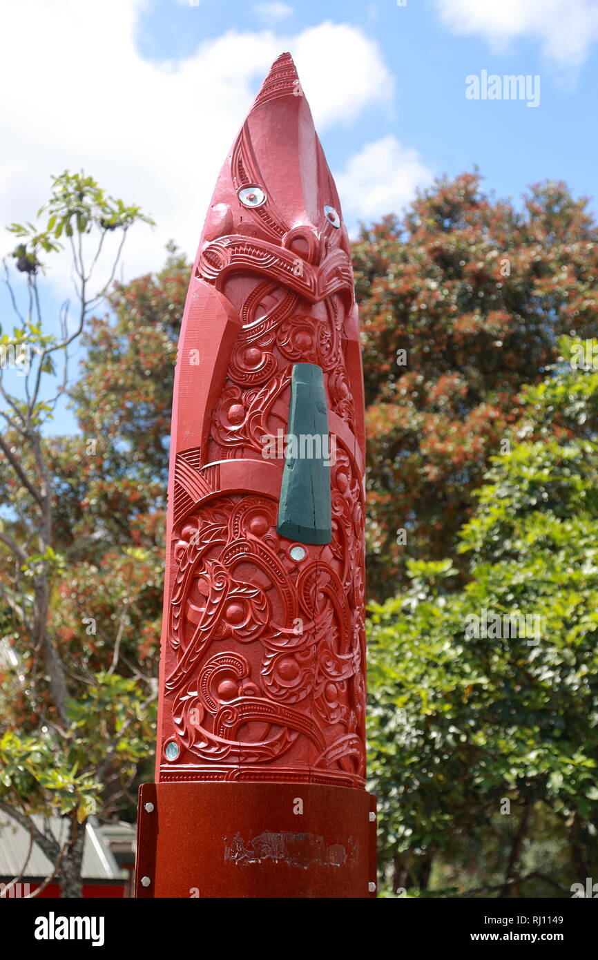 Maori sculptures hi-res stock photography and images - Alamy