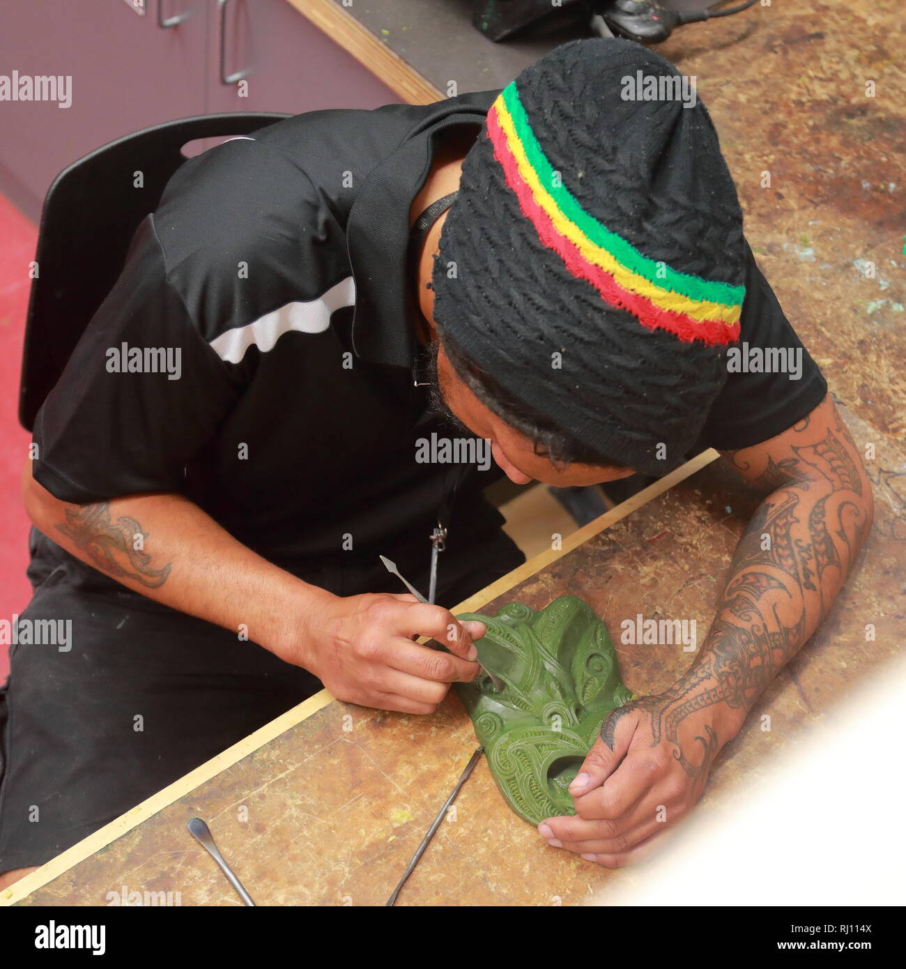 Maori carving new zealand hi-res stock photography and images - Alamy