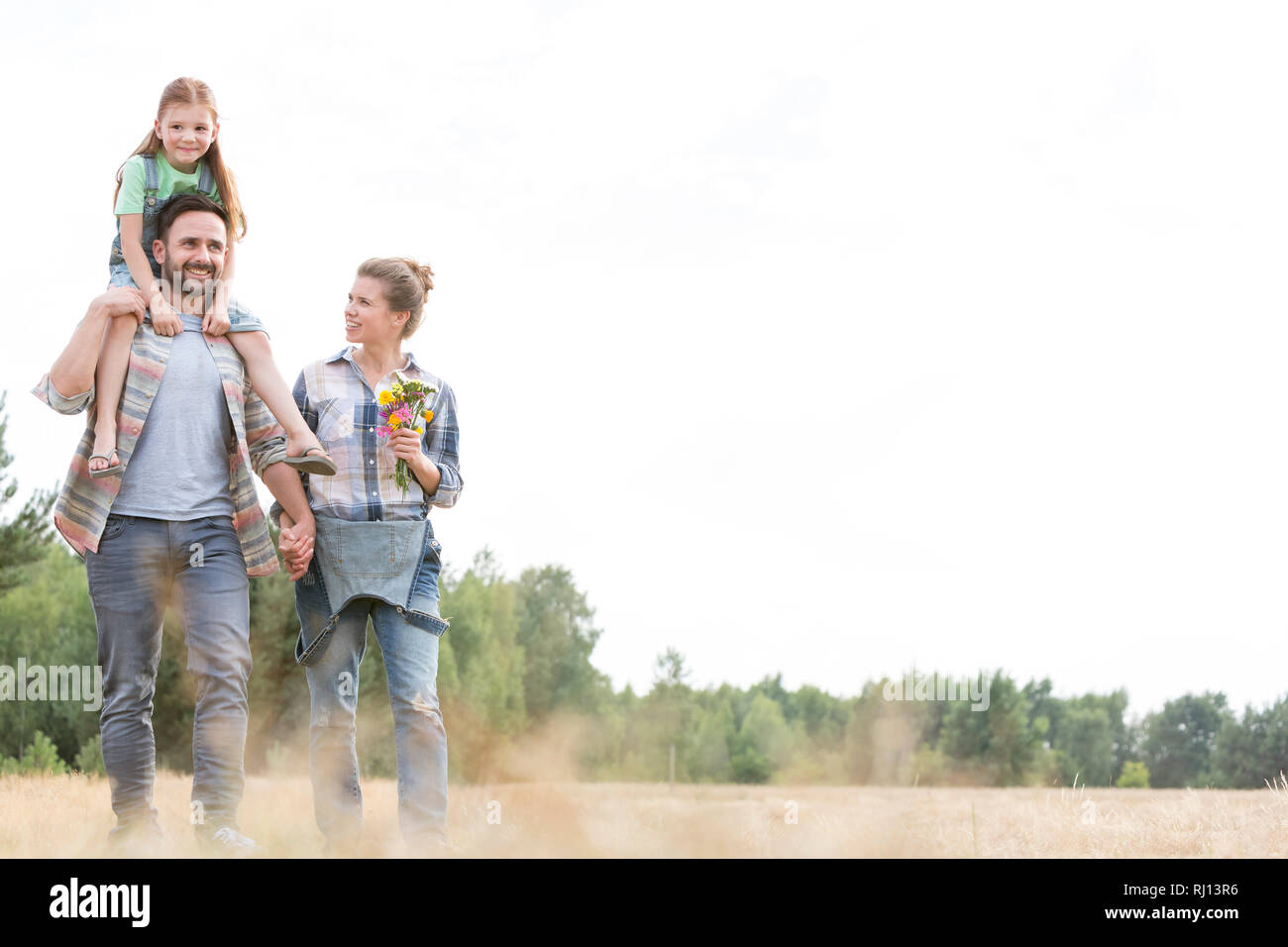 Family walking on farm hi-res stock photography and images - Alamy