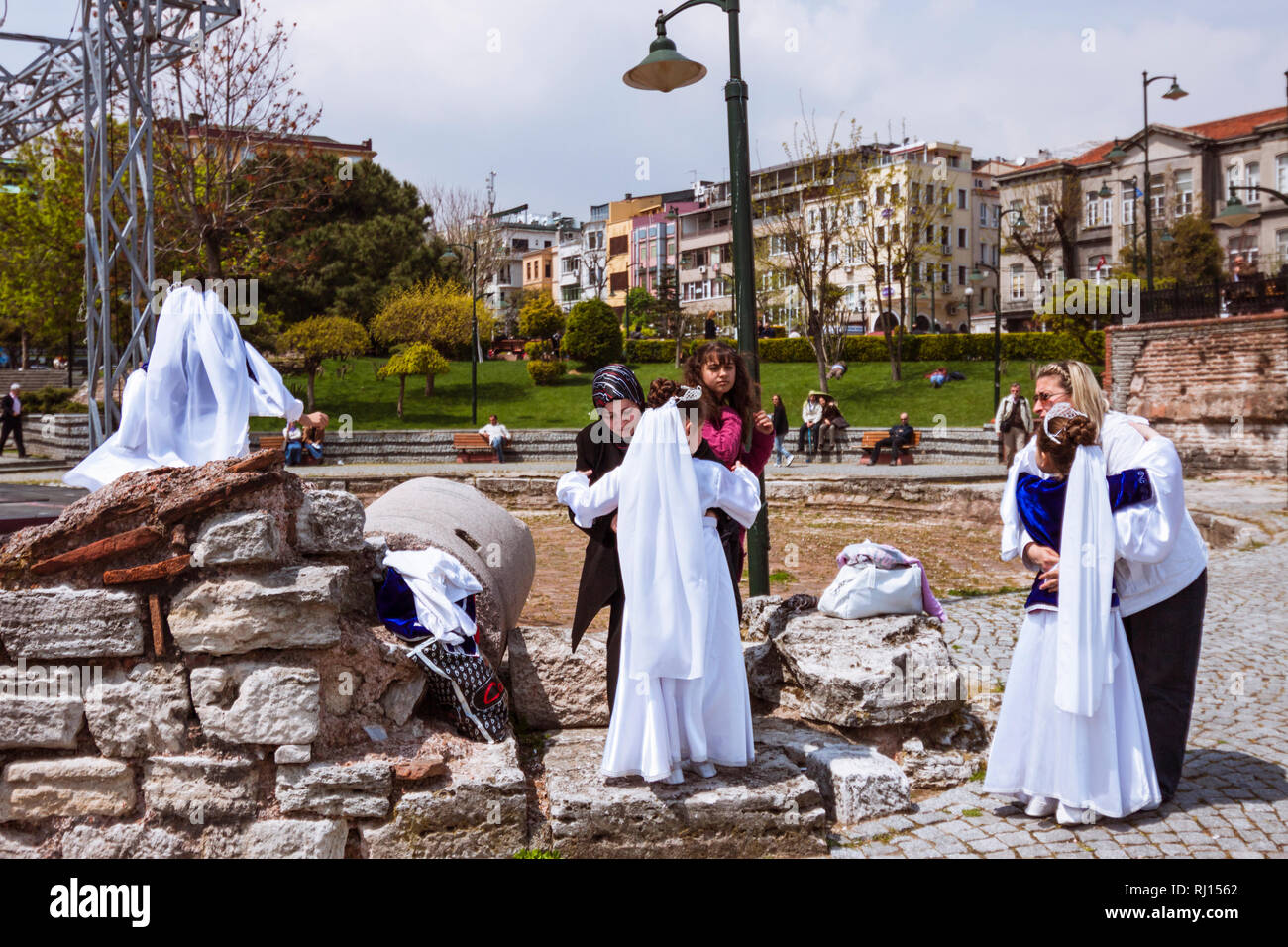 Istanbul, Turkey : Turkish children wear traditional costumes at the ...