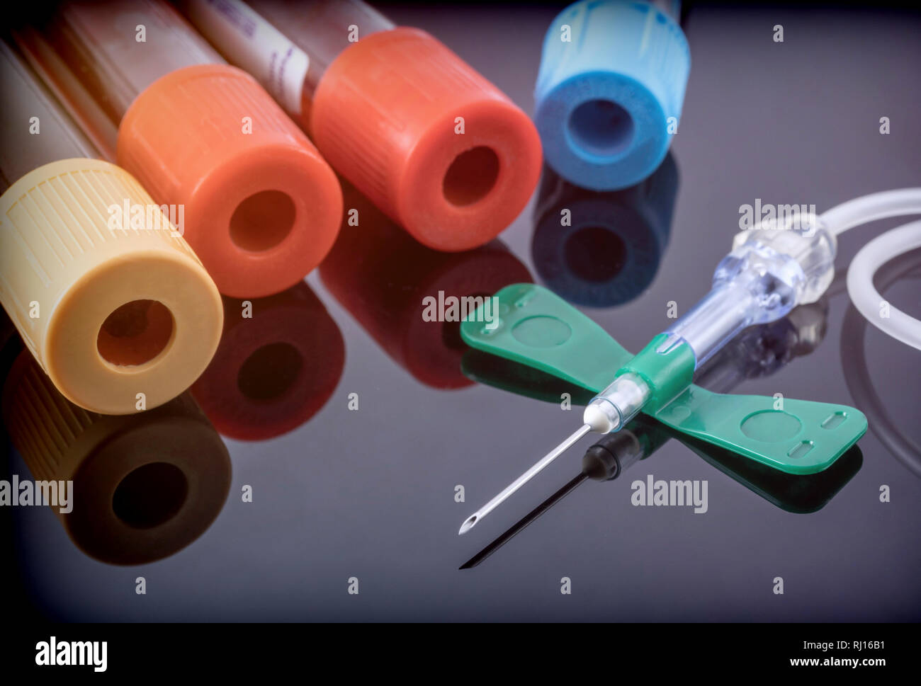 Blood collection needle hi-res stock photography and images - Alamy