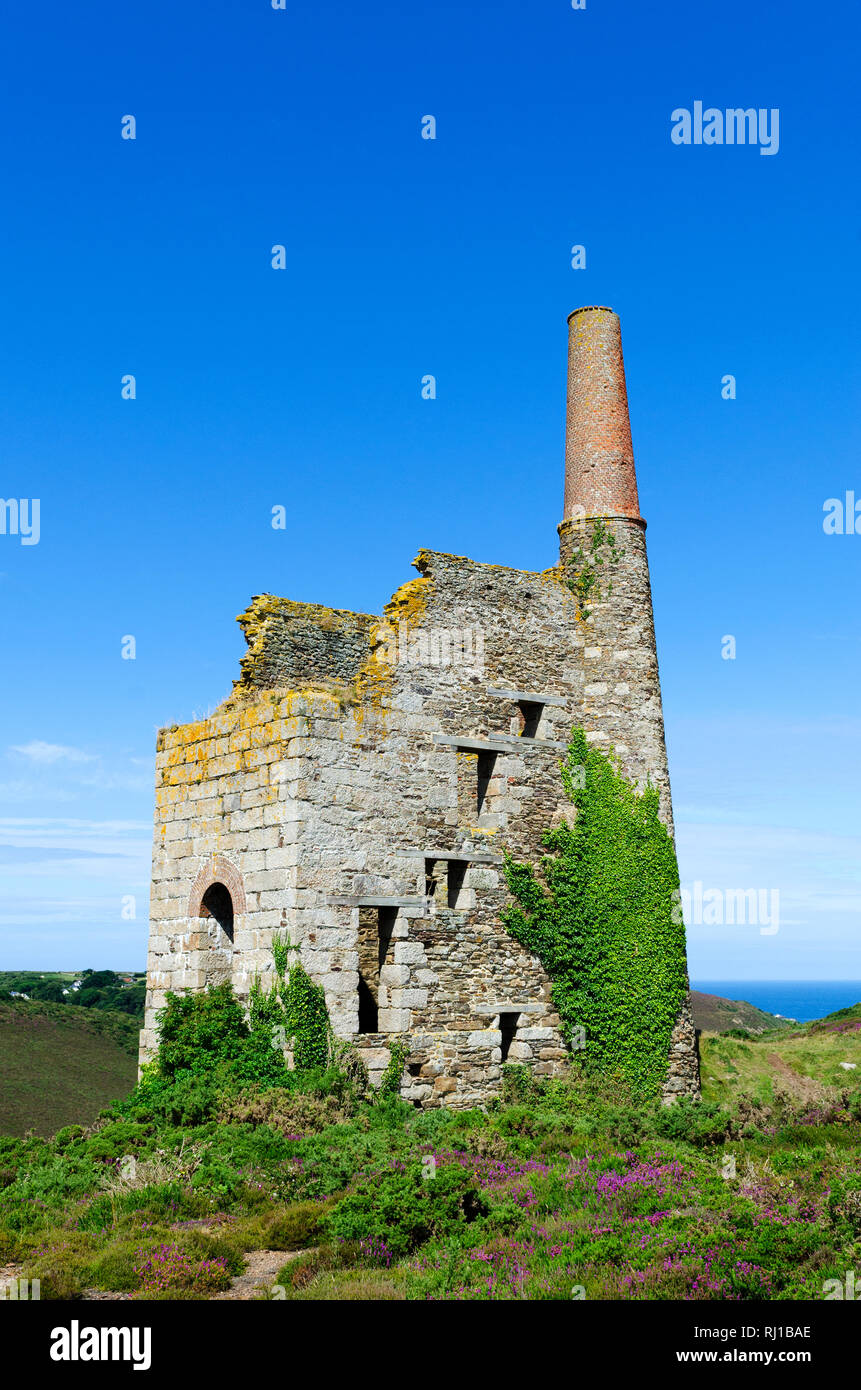 mine building, cornwall, england Stock Photo - Alamy