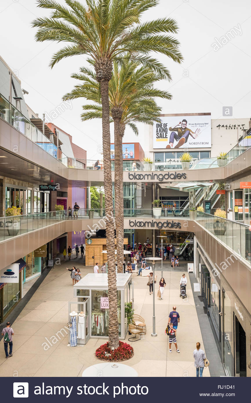 Santa Monica Place High Resolution Stock Photography and Images - Alamy