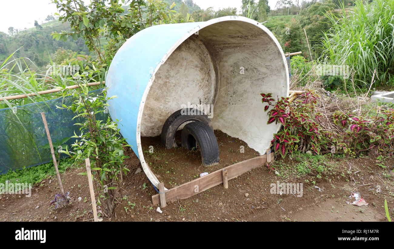 Inside digger bucket hi-res stock photography and images - Alamy