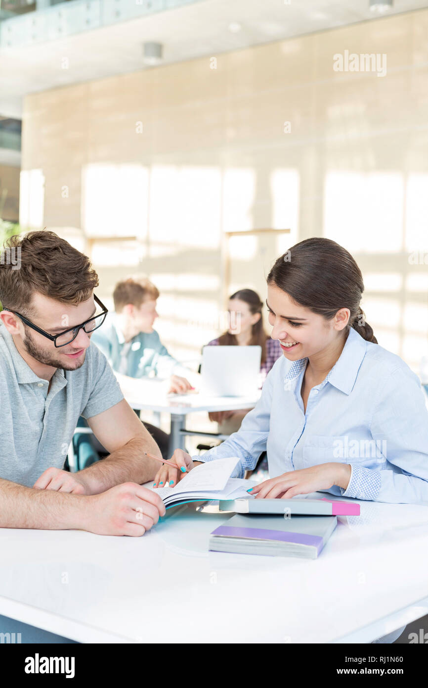 Learning together hi-res stock photography and images - Alamy