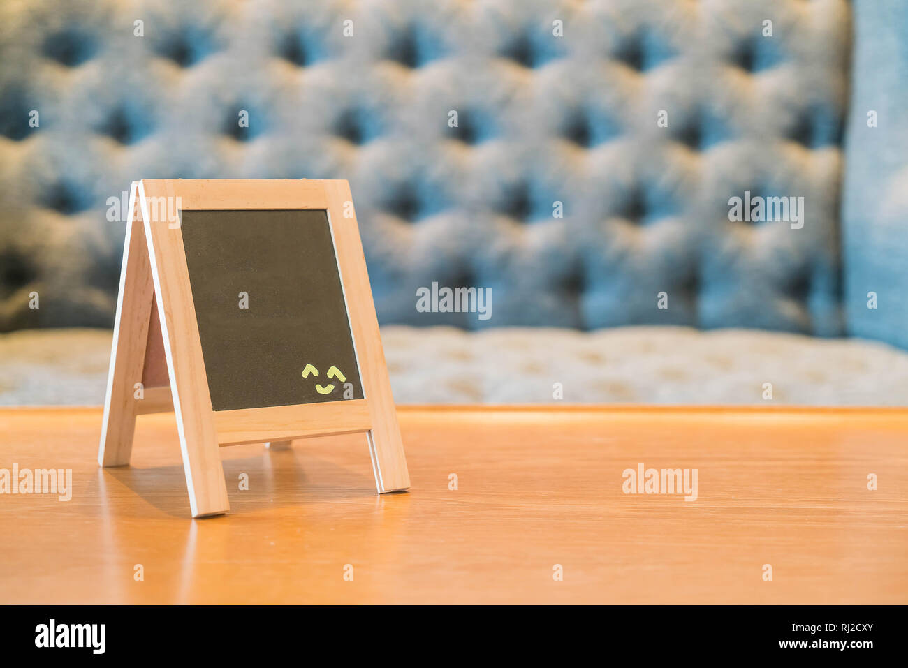 Empty restaurant menu flowers hi-res stock photography and images - Alamy