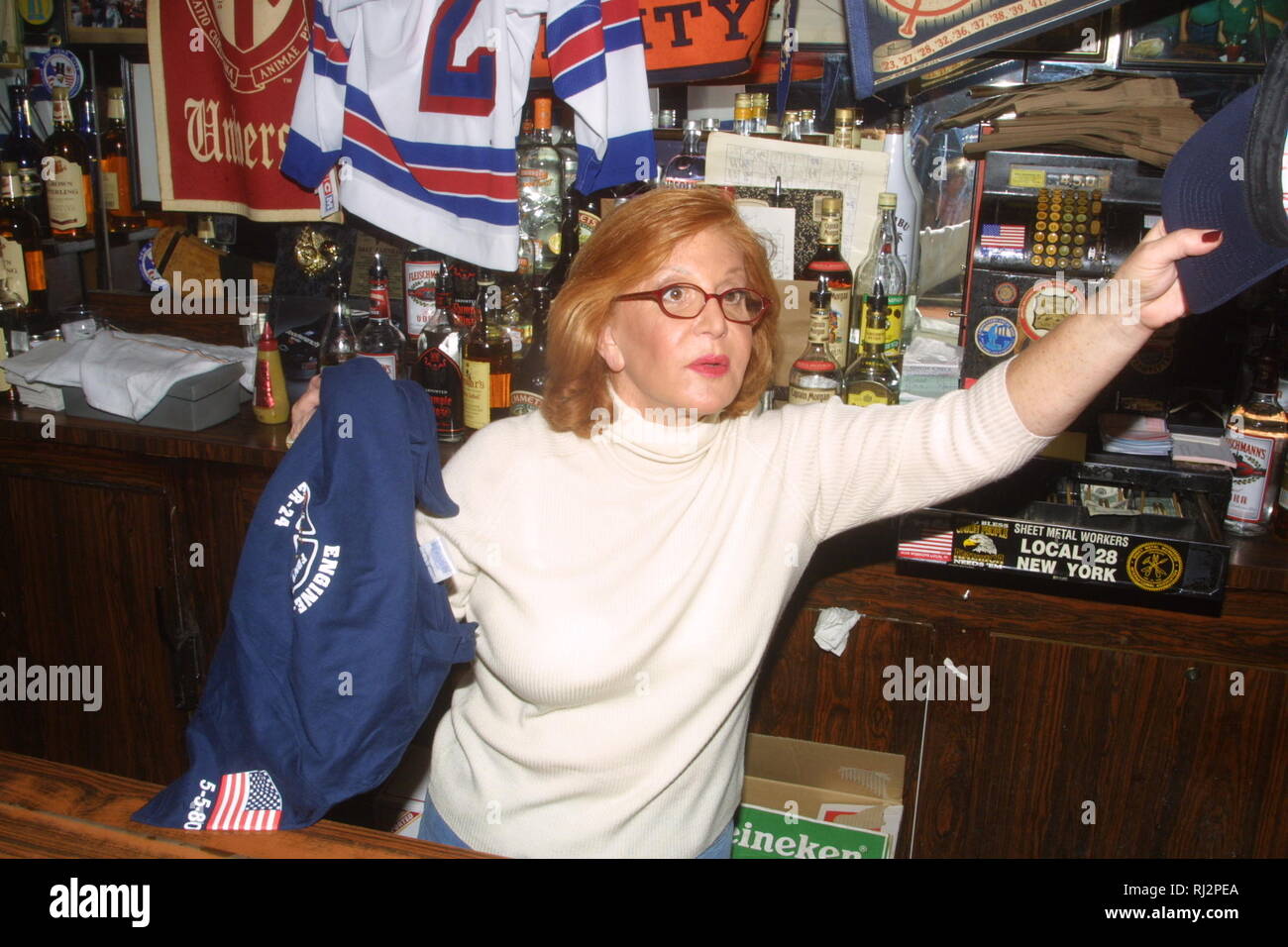 Sally jessy hi-res stock photography and images - Alamy