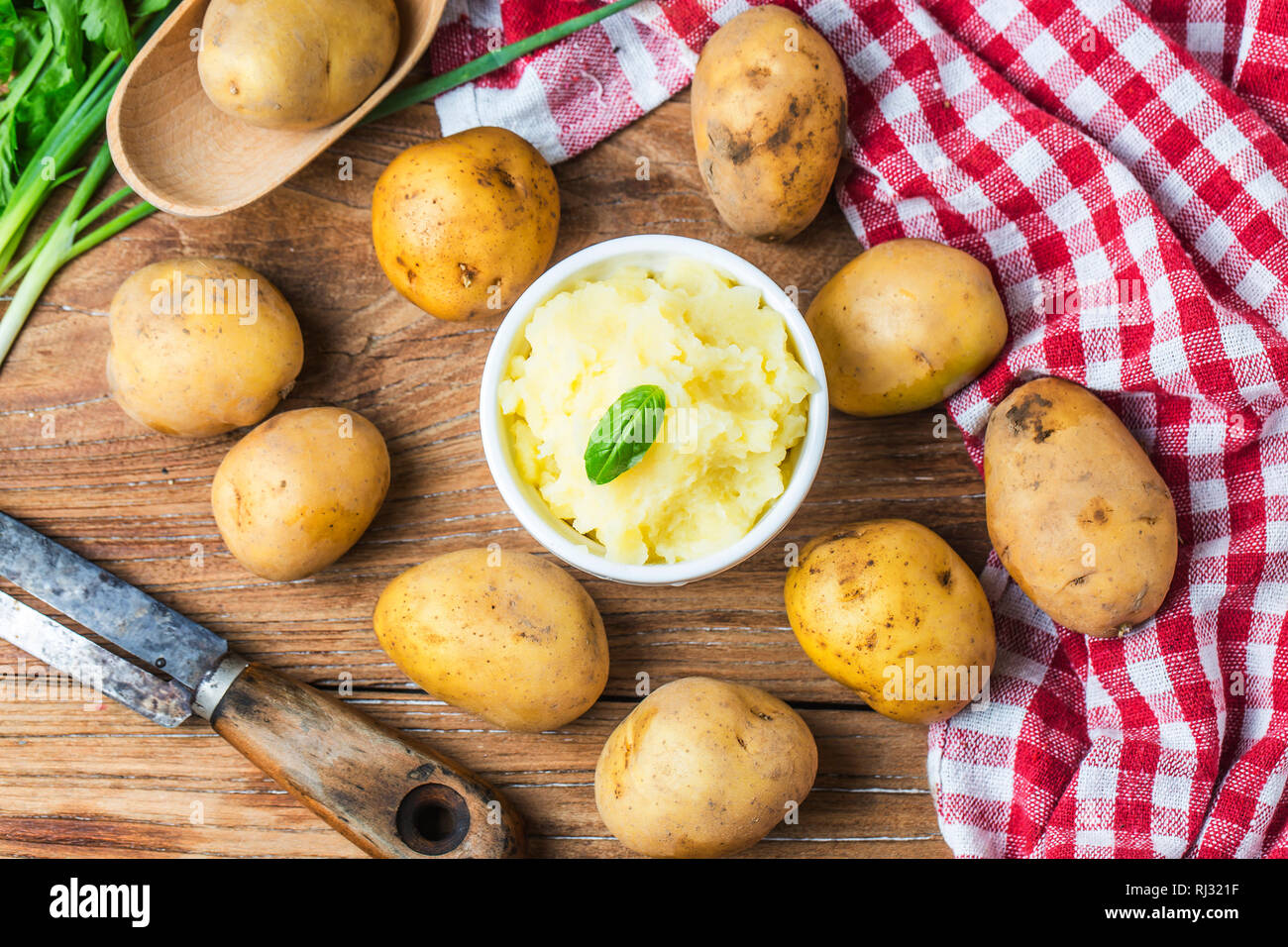 Mashed potatoes, potatoes Stock Photo - Alamy