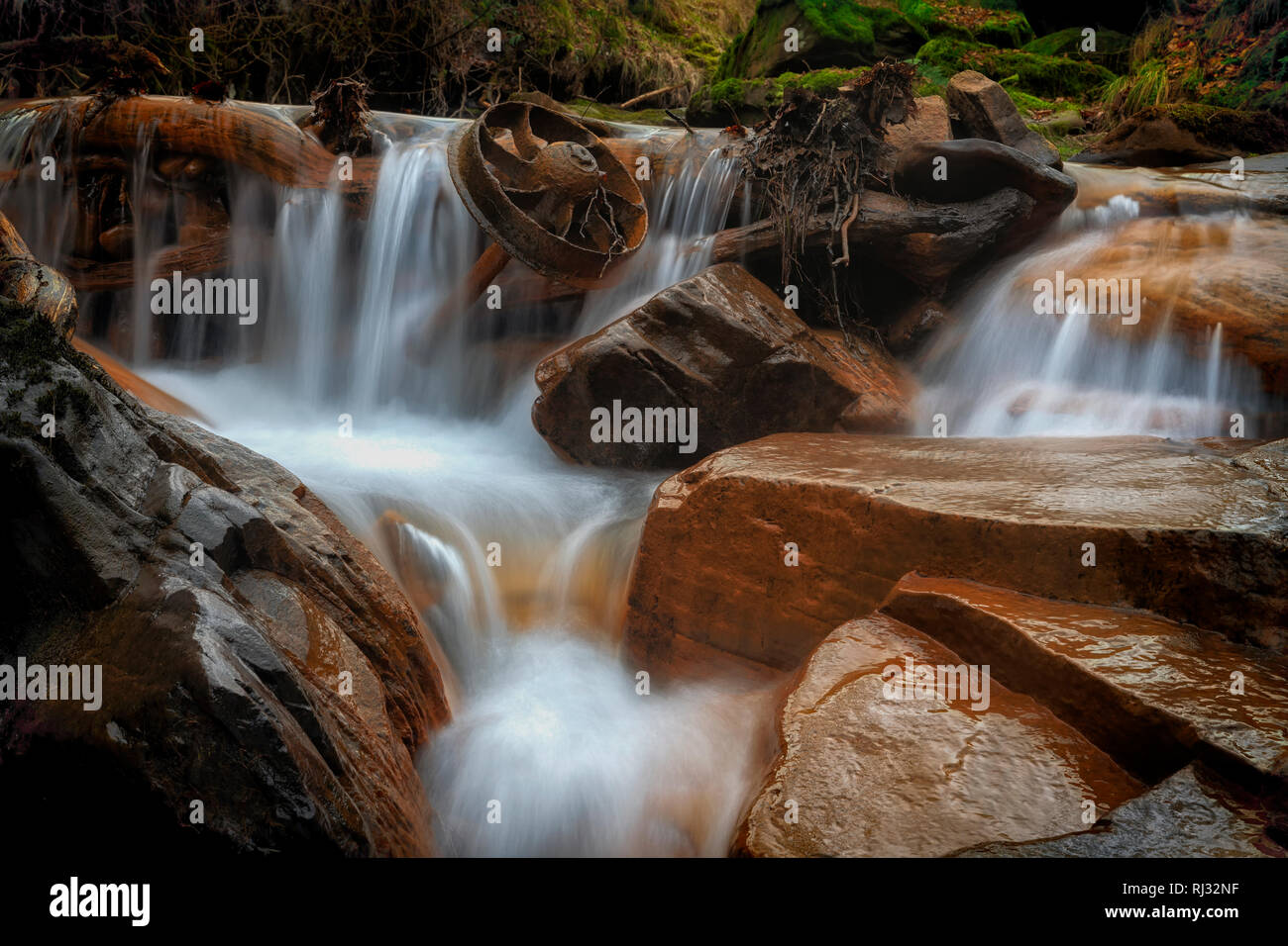 Cascade brook hi-res stock photography and images - Alamy