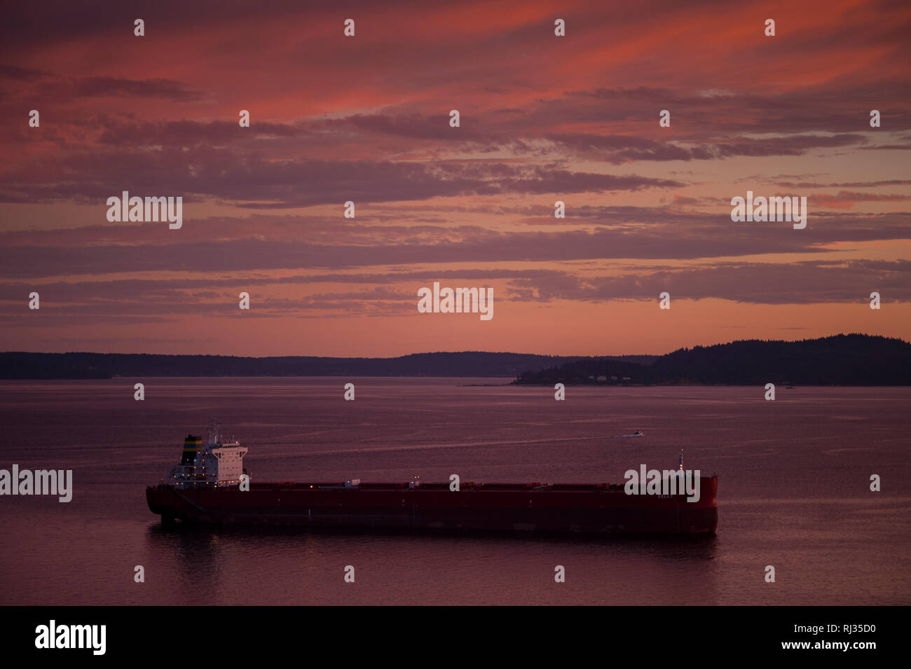 Seattle washington magnolia bluff hi-res stock photography and images ...