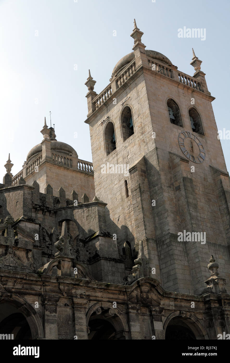 The Porto Cathedral (Portuguese: Sé do Porto), from XII/XIII century ...