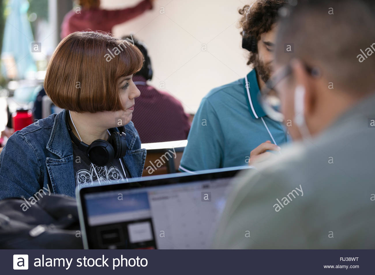 Hacker computer female hi-res stock photography and images - Alamy
