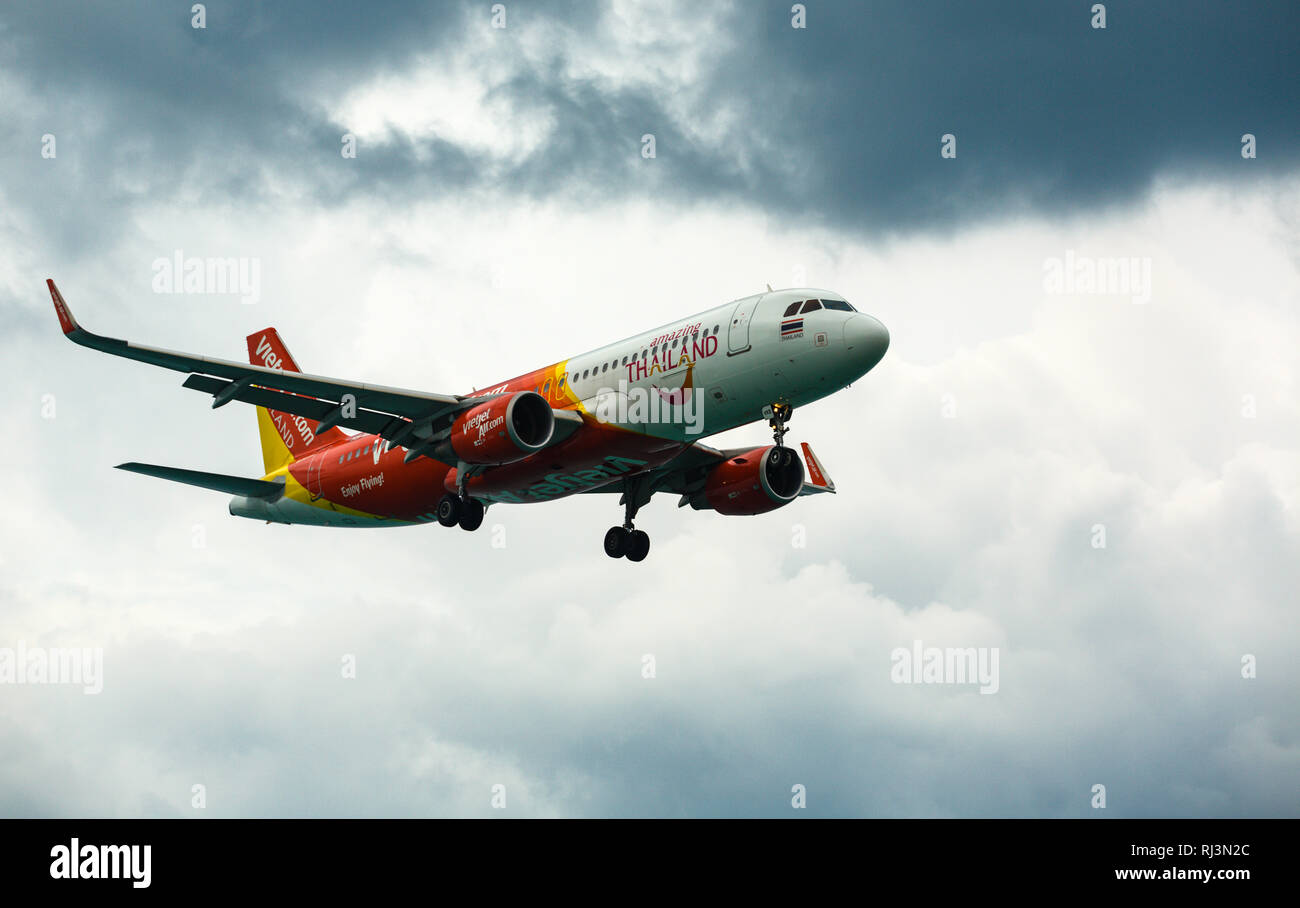 Overhead storm hi-res stock photography and images - Alamy