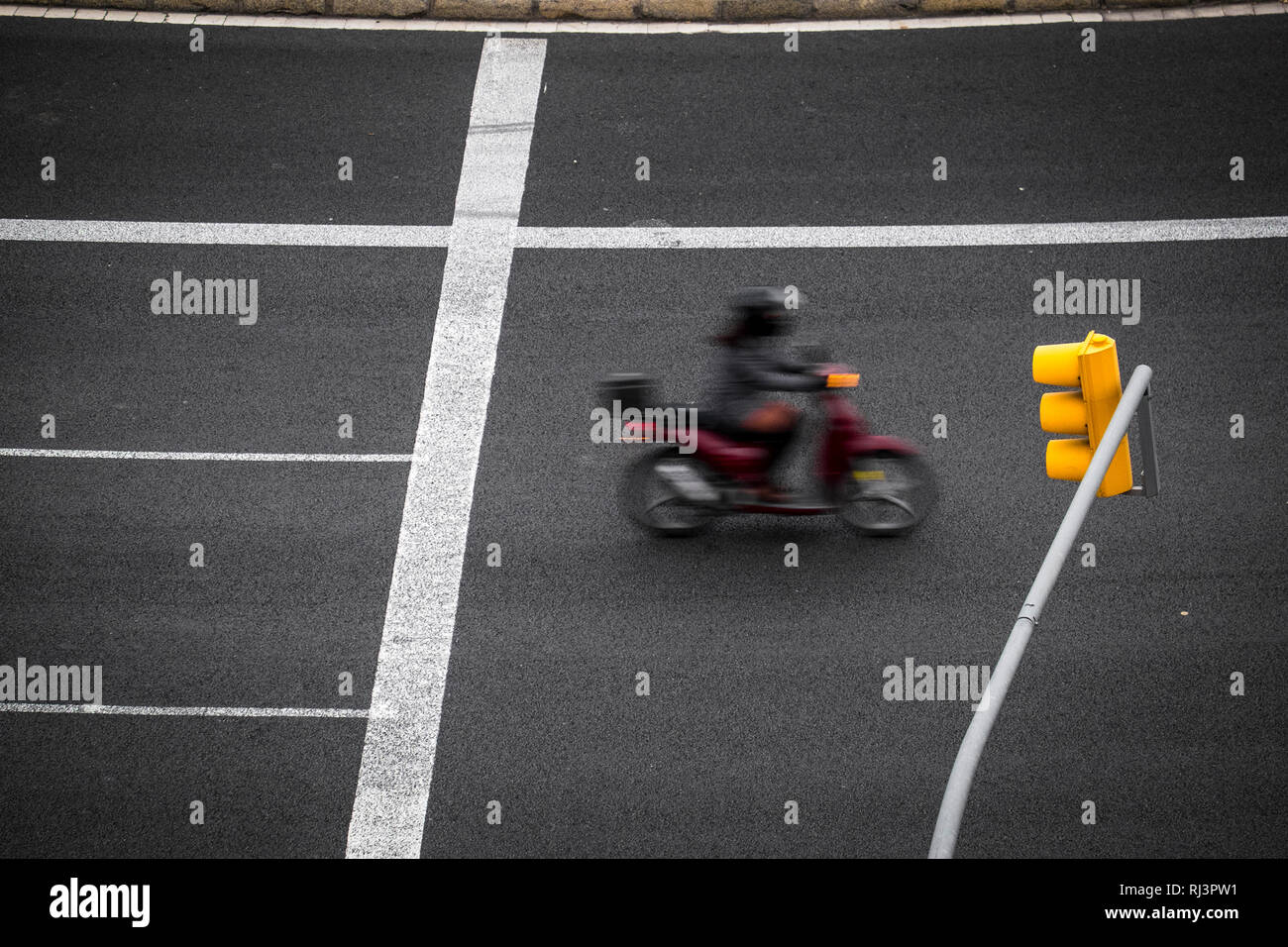Asphalt motorcycle hi-res stock photography and images - Alamy