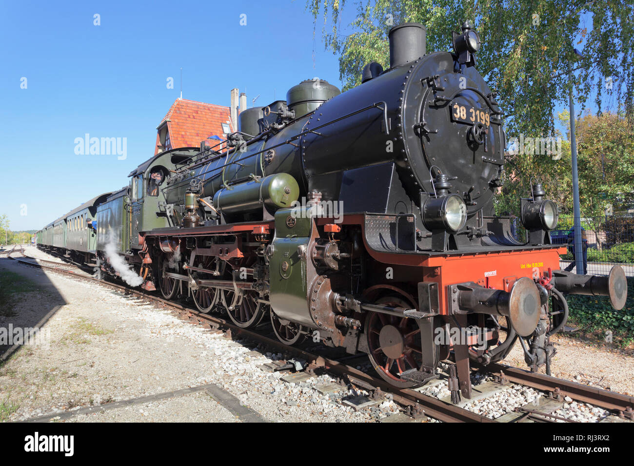 Museumsbahn Sofazügle (Tälesbahn) am Bahnhof in Neuffen, Schwäbische ...