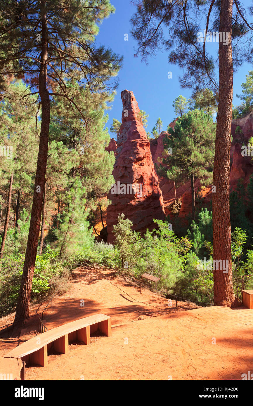 Ocker steinbruch frankreich hi-res stock photography and images - Alamy