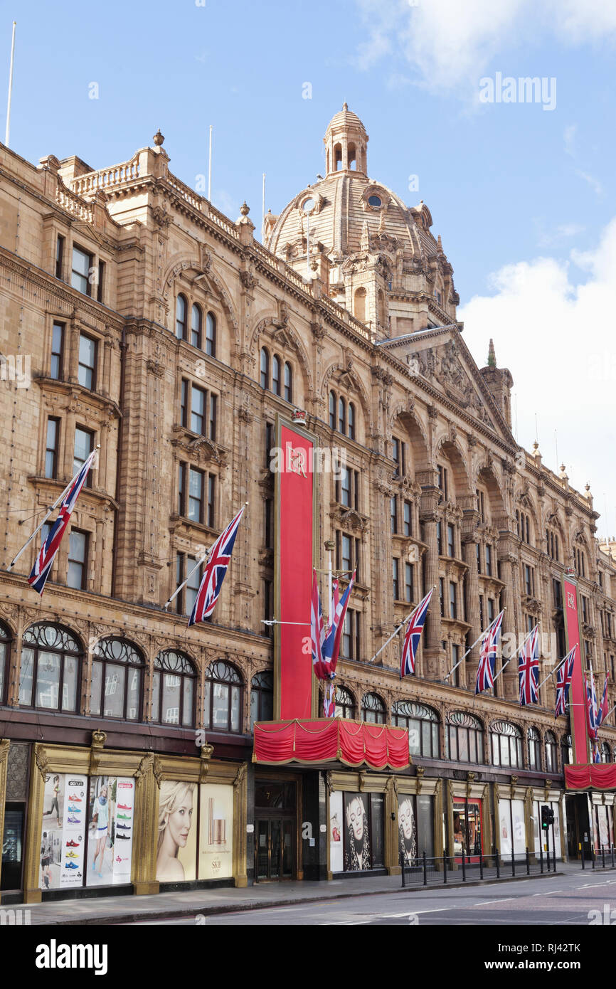 England, London, Knightsbridge, Harrods Stock Photo - Alamy
