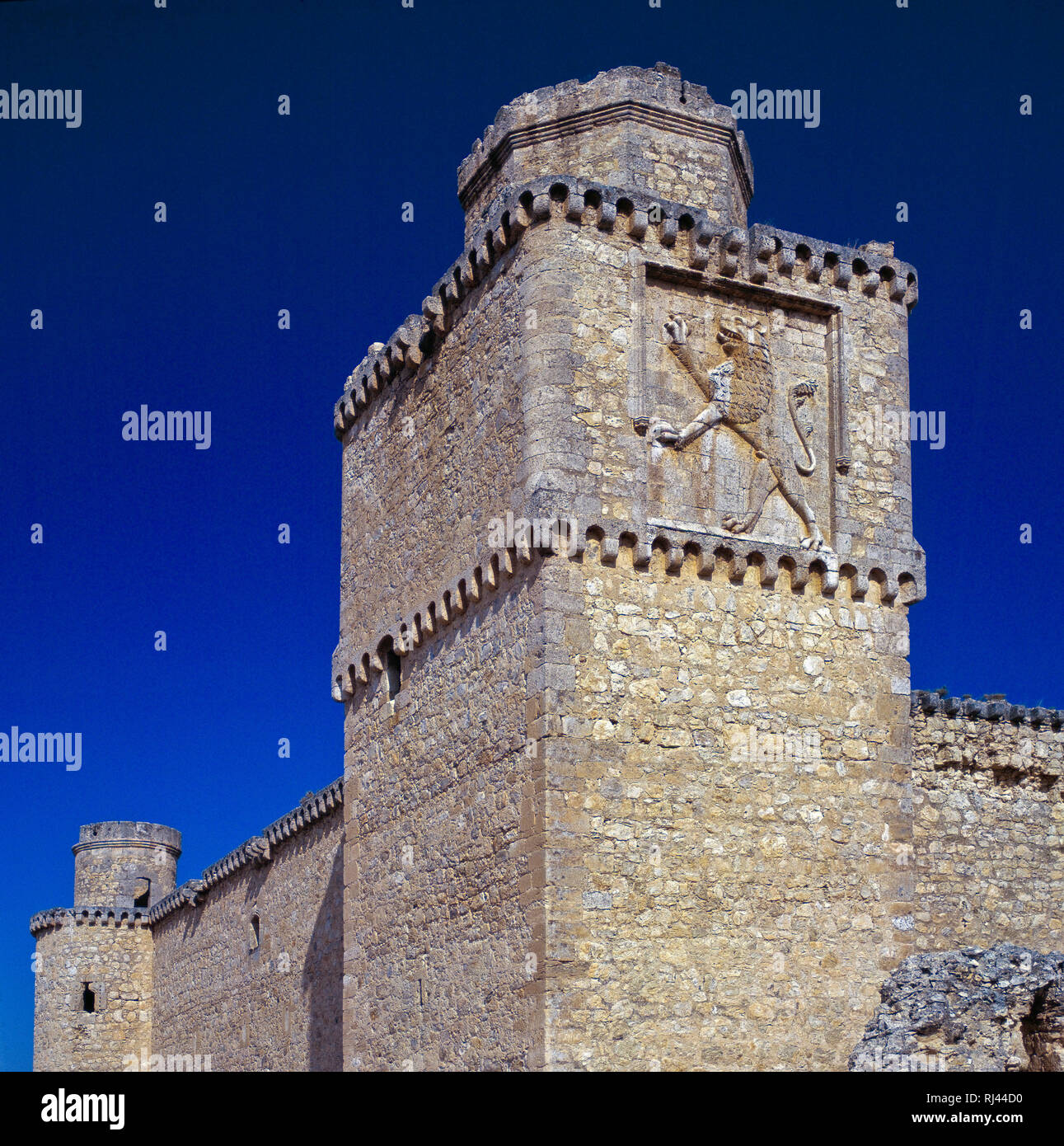 Castle barcience toledo spain hi-res stock photography and images - Alamy
