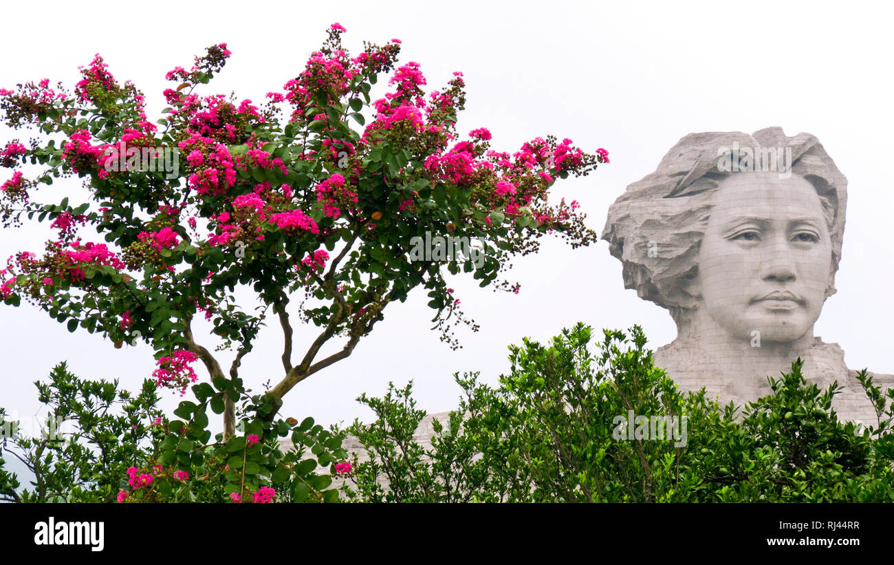 Mao Zedong's Monument, Oraneg Island, Changsha, China Stock Photo - Alamy