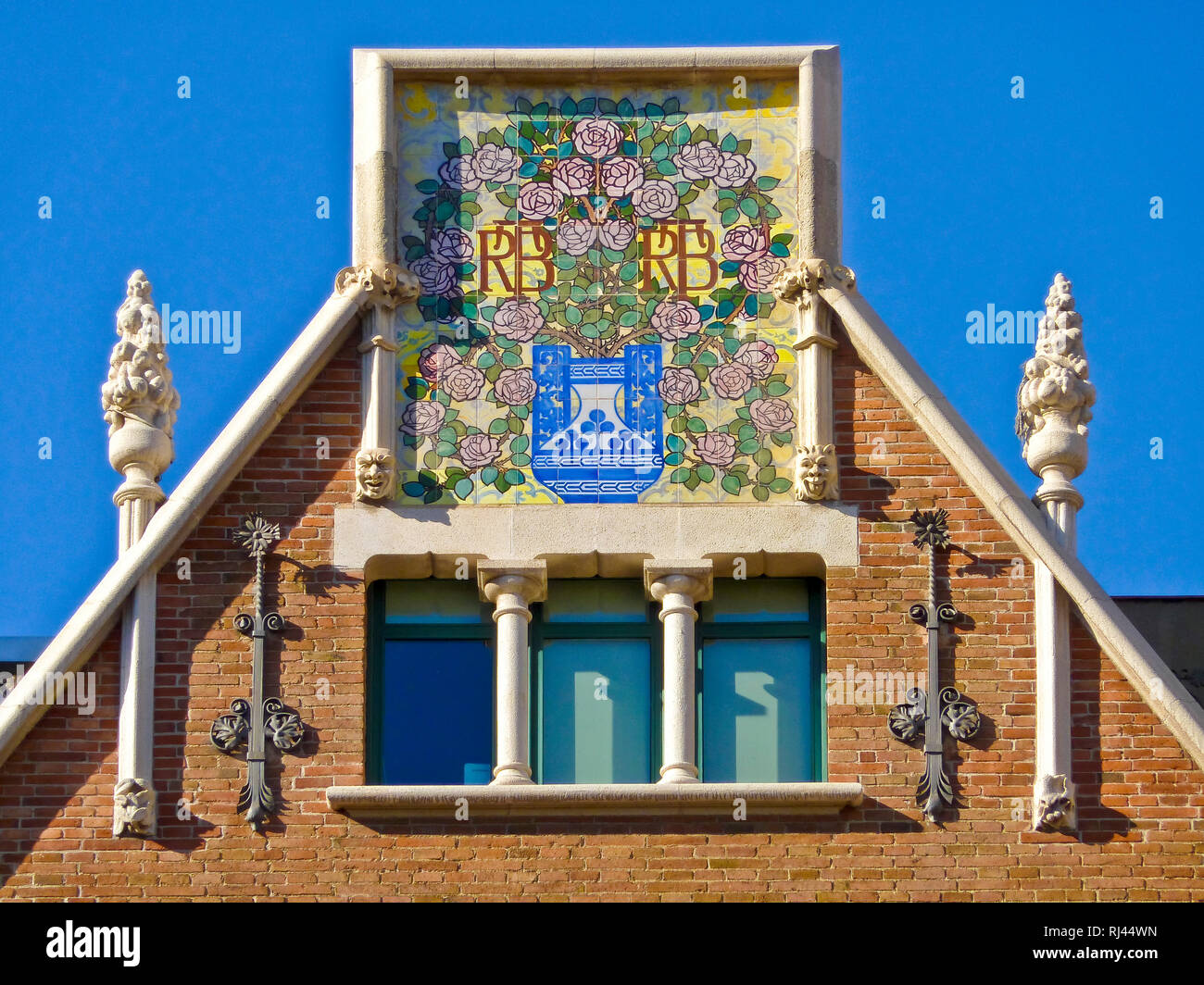 Modernism building hi-res stock photography and images - Alamy