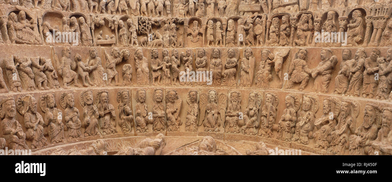 Romanesque portico hi-res stock photography and images - Alamy