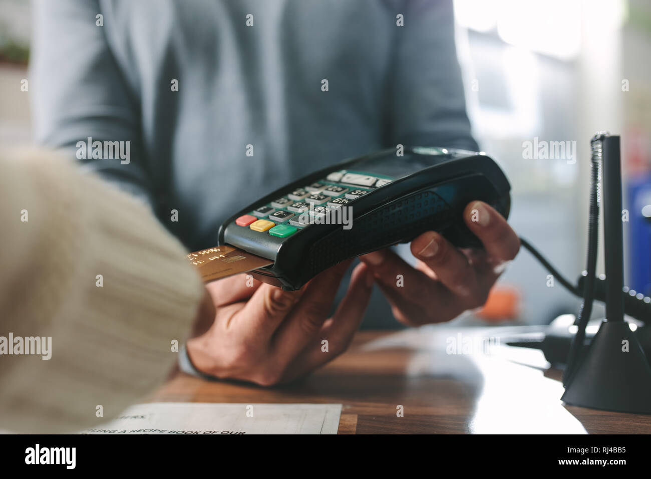 Payment terminal machine hi-res stock photography and images - Alamy