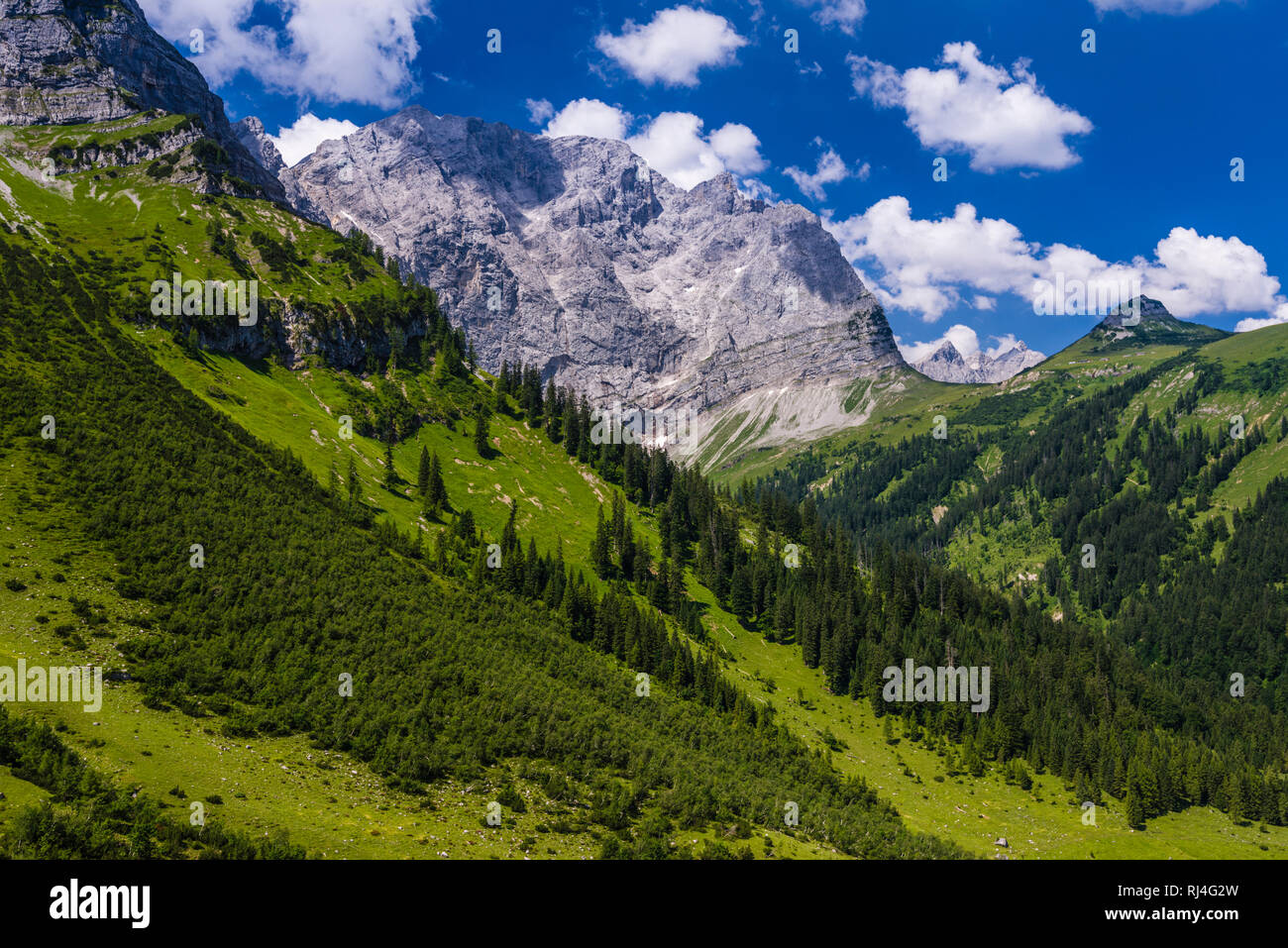 ?sterreich, Tirol, Karwendelgebirge, Alpenpark Karwendel, Alpendorf Eng ...
