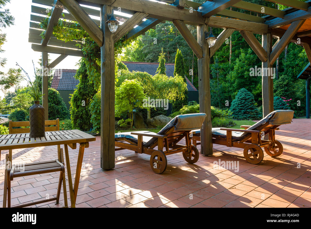 Sunshine relax hi-res stock photography and images - Alamy