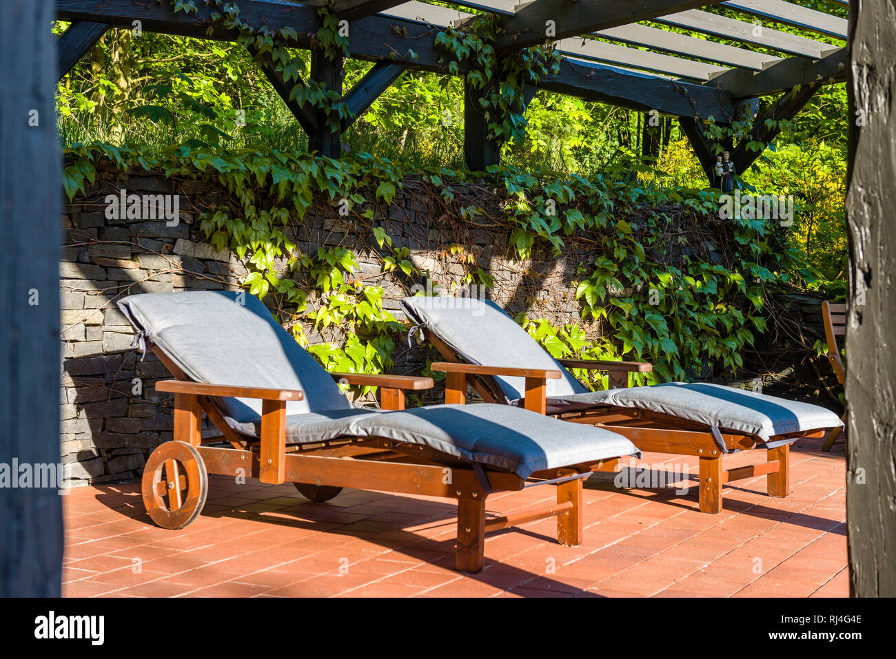 Sunshine relax hi-res stock photography and images - Alamy