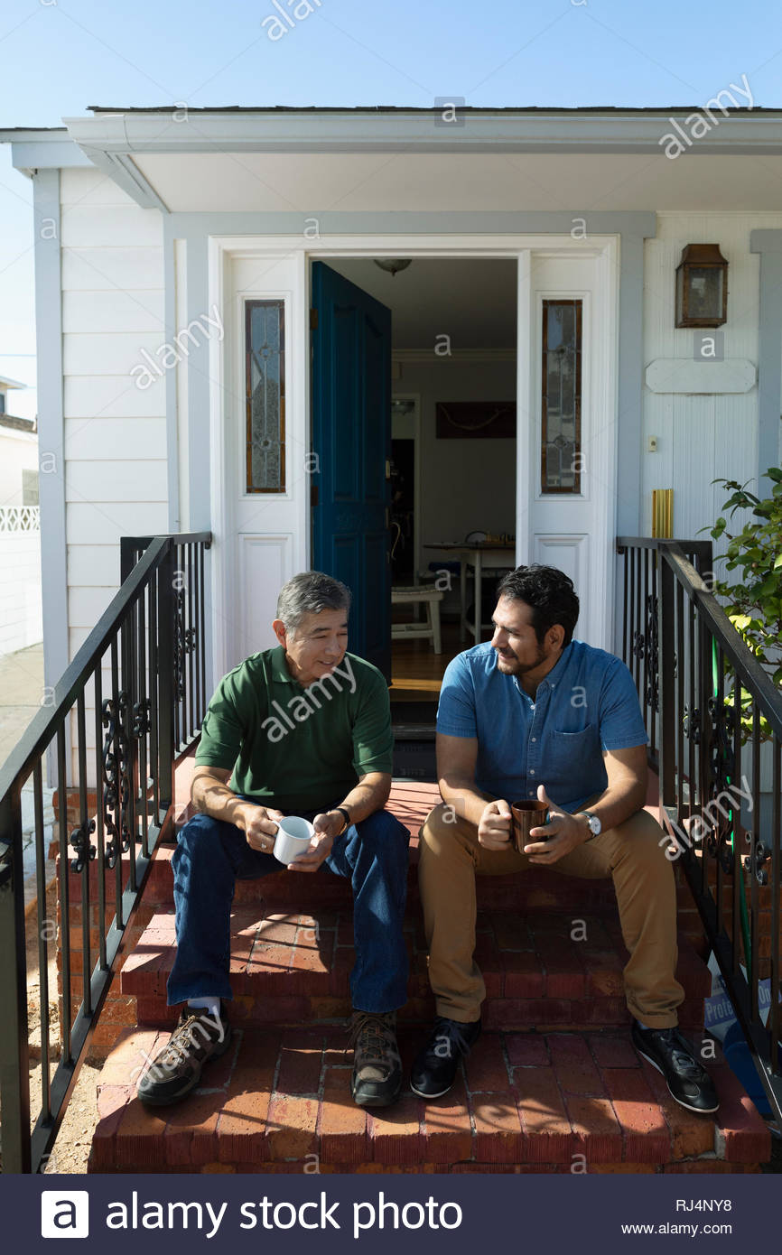 Adult son father talking hi-res stock photography and images - Alamy