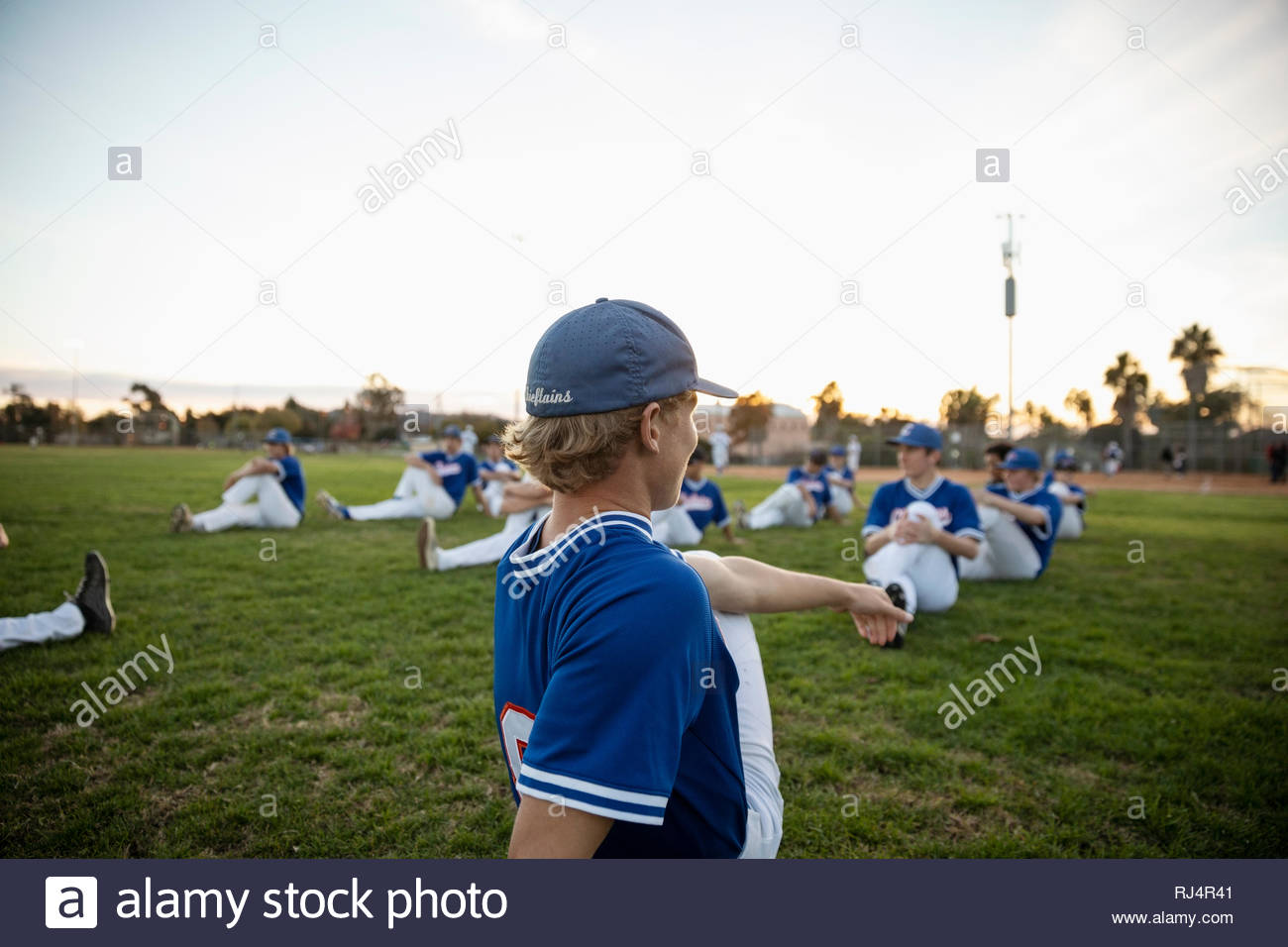 Baseball player stretching hi-res stock photography and images - Alamy