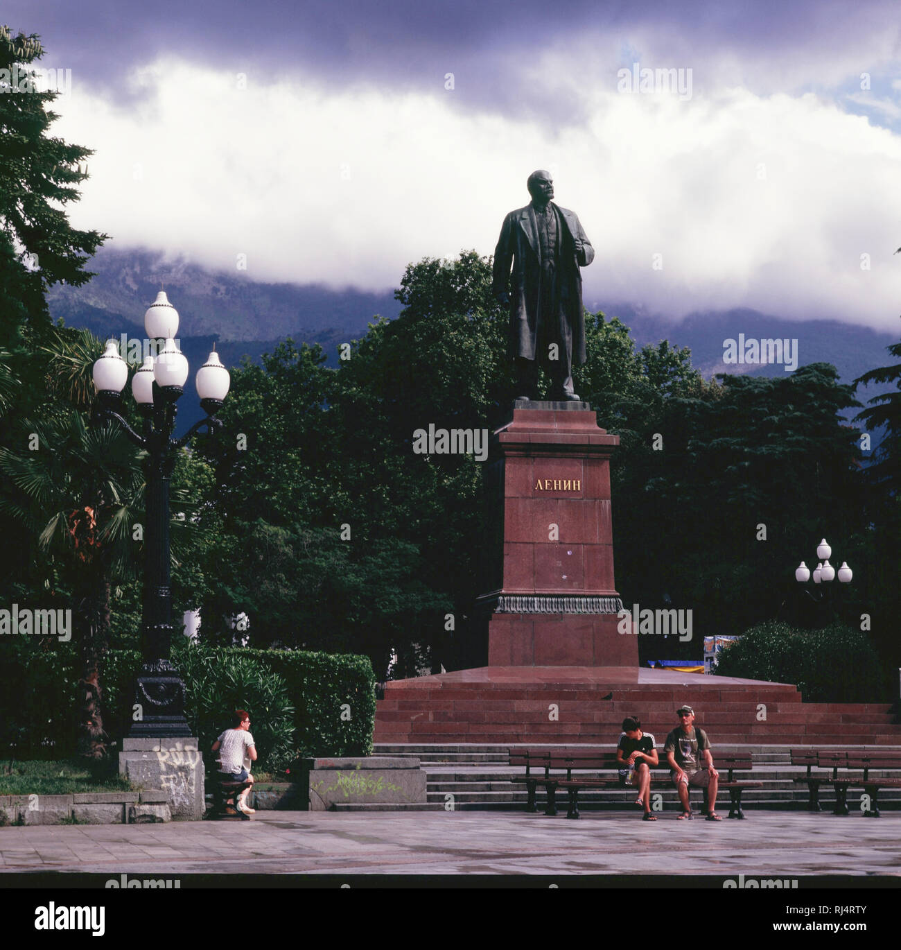 Ukraine, Krim, Jalta, Leninstatue Stock Photo - Alamy
