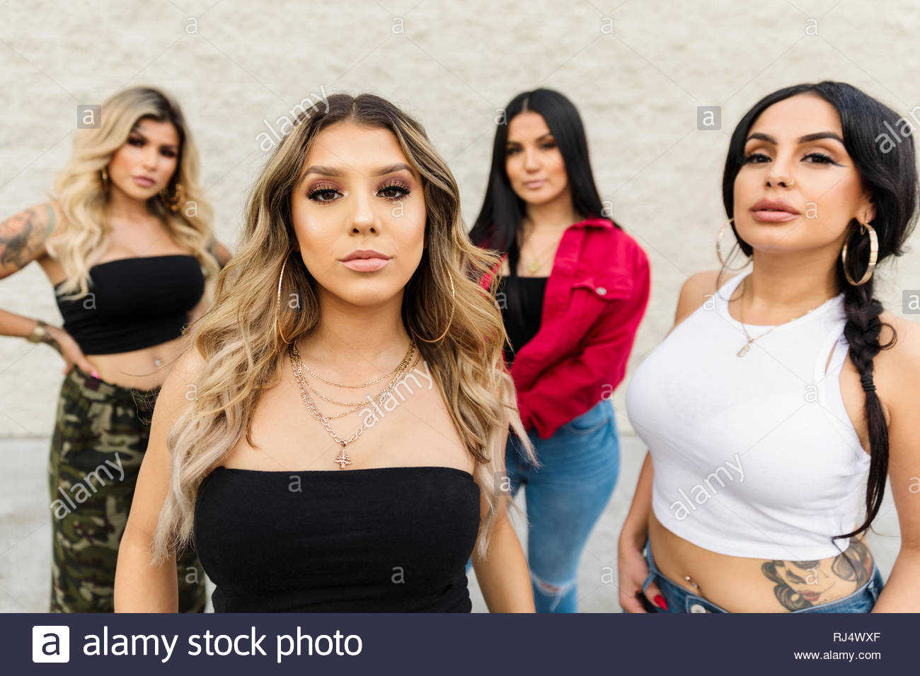 Chicana women hi-res stock photography and images - Alamy