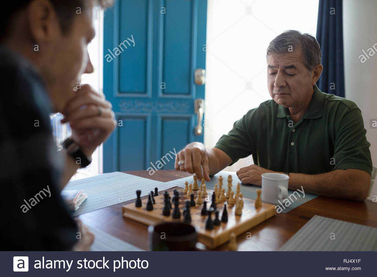 Real life chess hi-res stock photography and images - Alamy