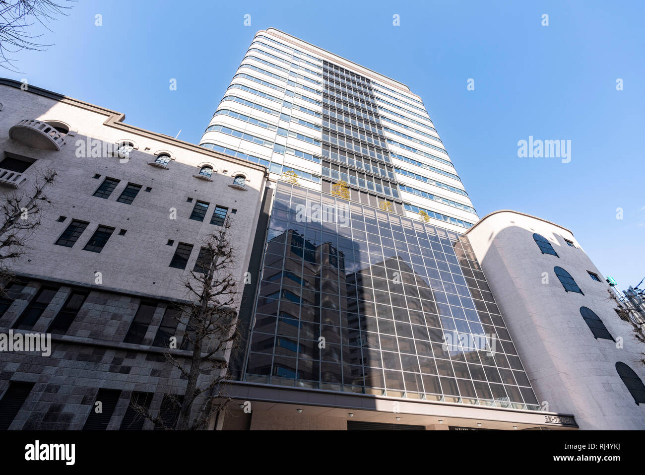 Nihonbashi building chuo ku japan tokyo hi-res stock photography and ...