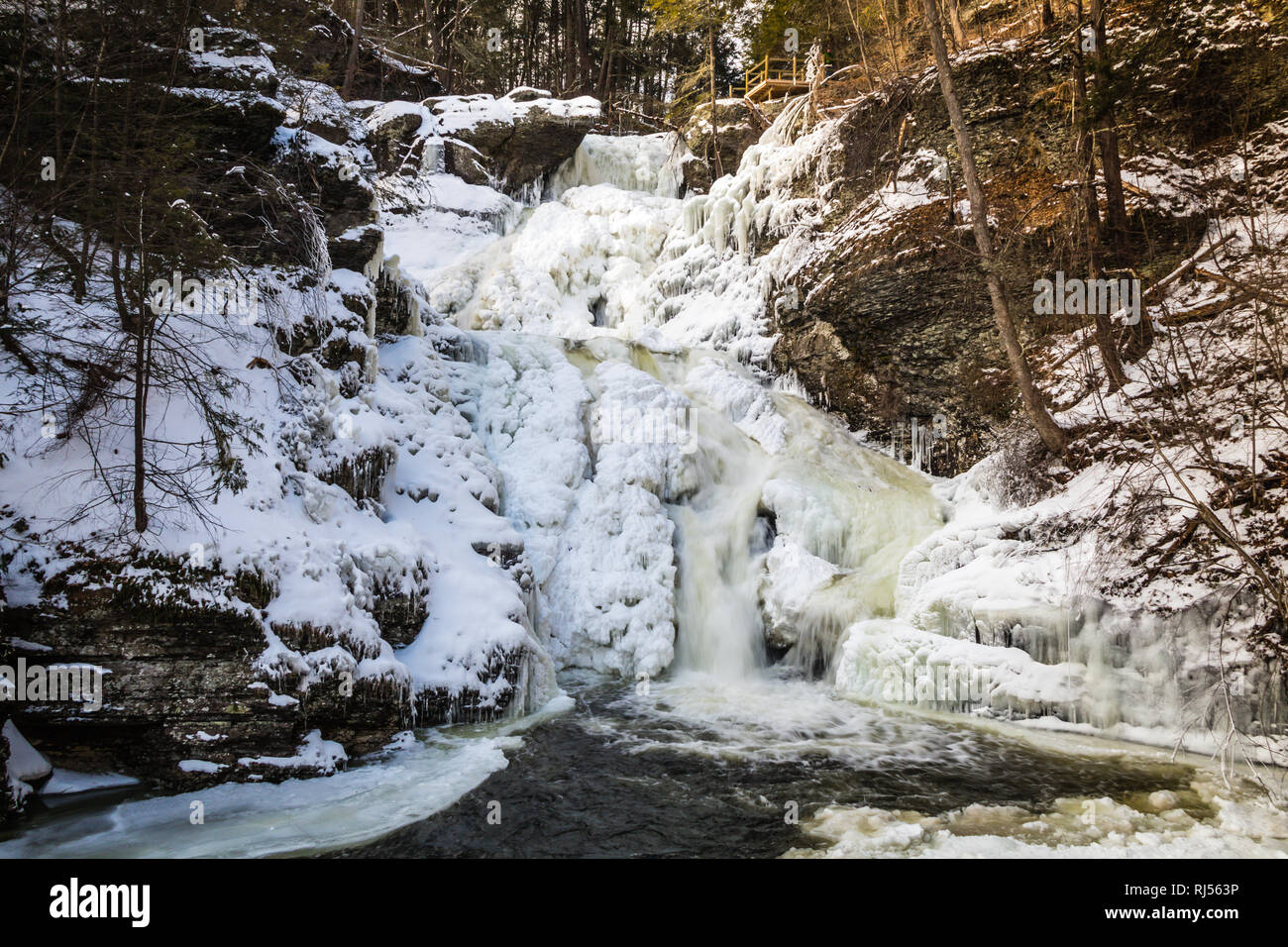 Poconos snow hi-res stock photography and images - Alamy