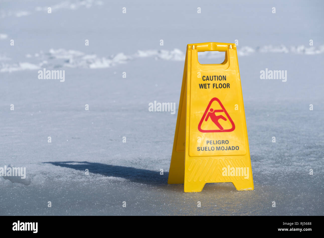 Caution falling ice sign hi-res stock photography and images - Alamy