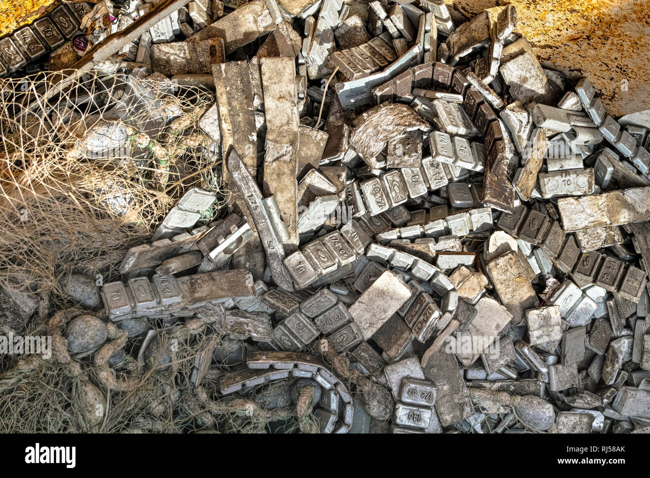 Aluminum Scrap waiting for recycling Stock Photo - Alamy