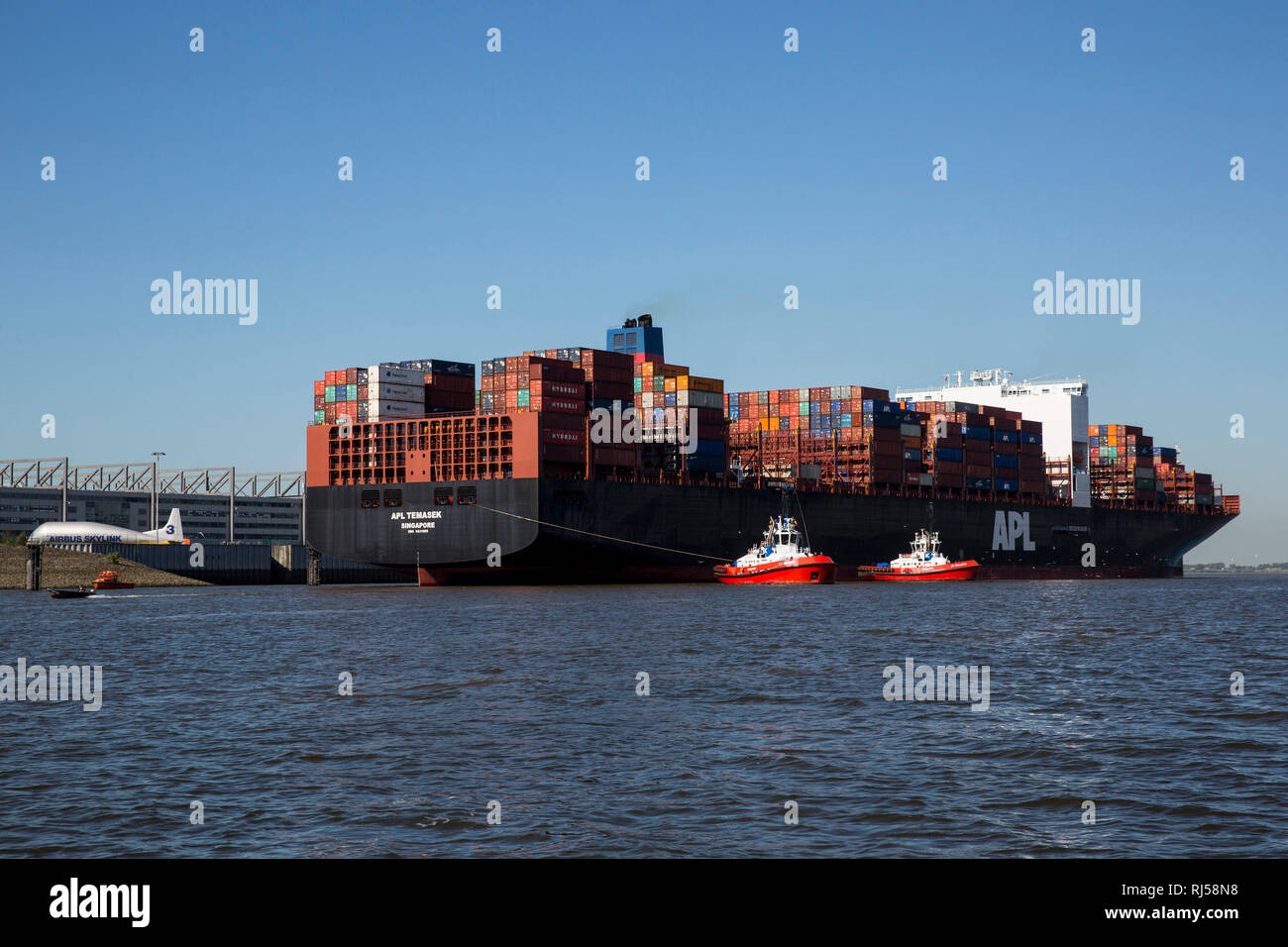 Schiffe container hi-res stock photography and images - Alamy