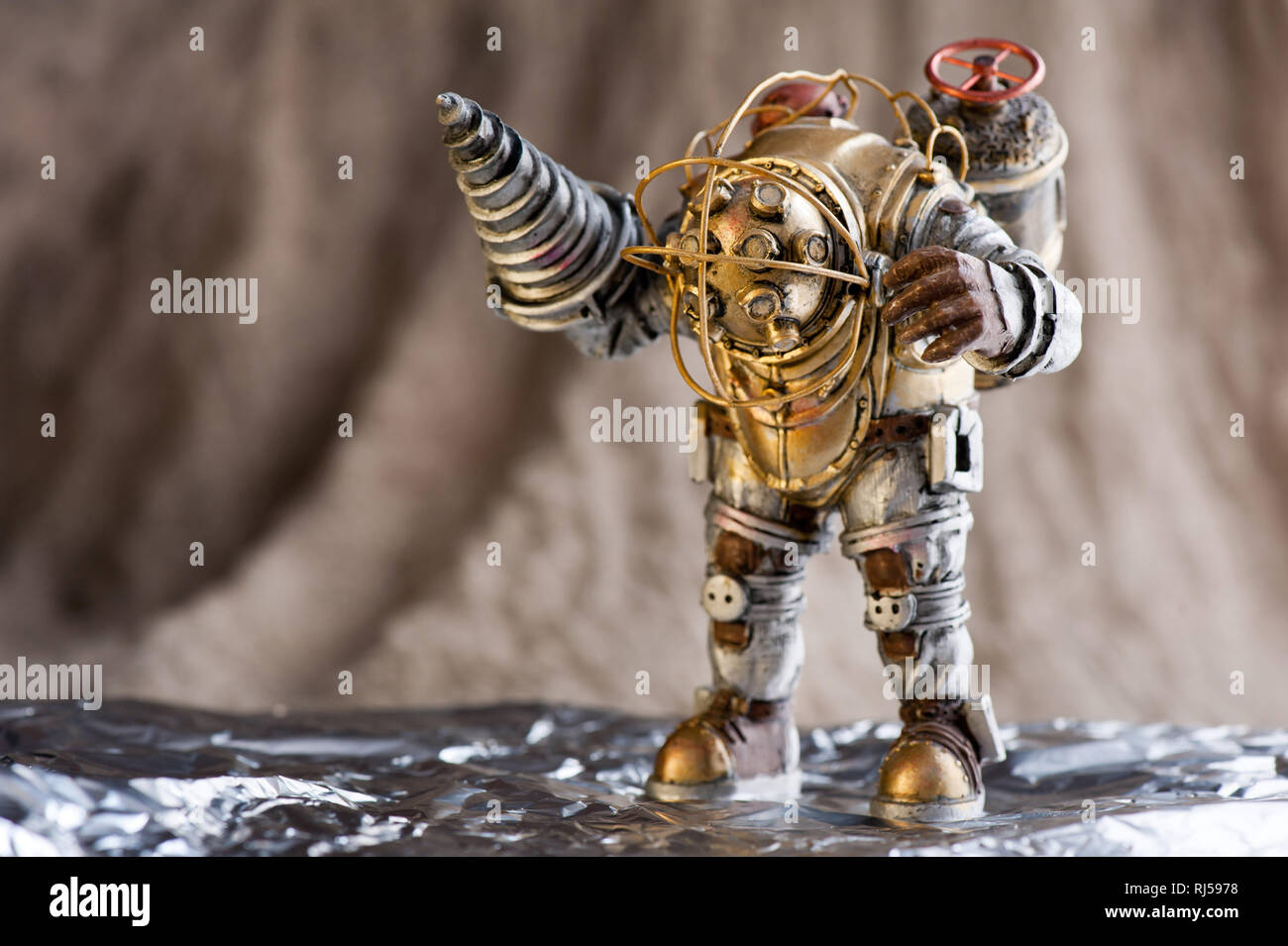 Big Daddy Bioshock monster statue toy, game fictional character ...