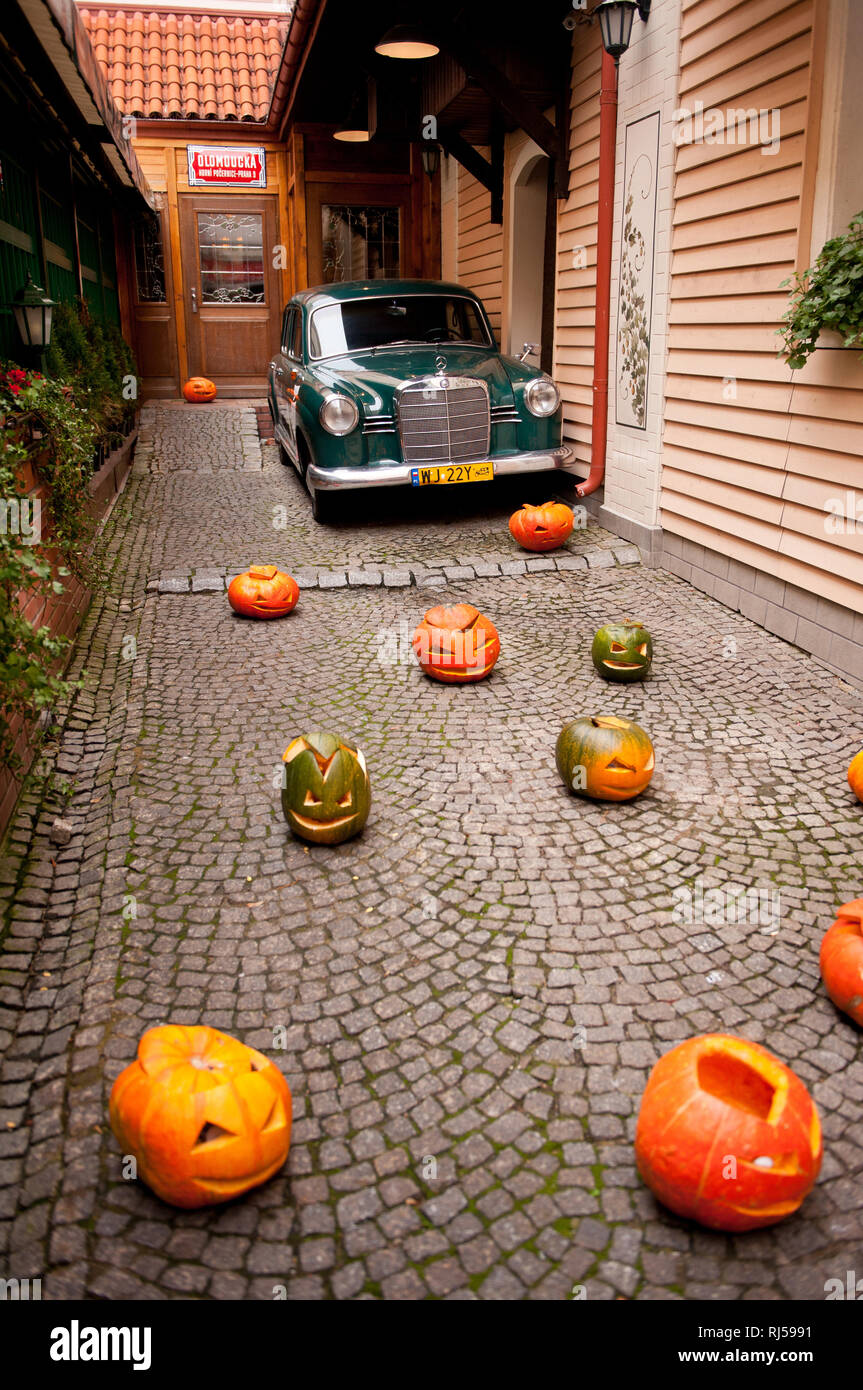 Funny old banger car hi-res stock photography and images - Alamy