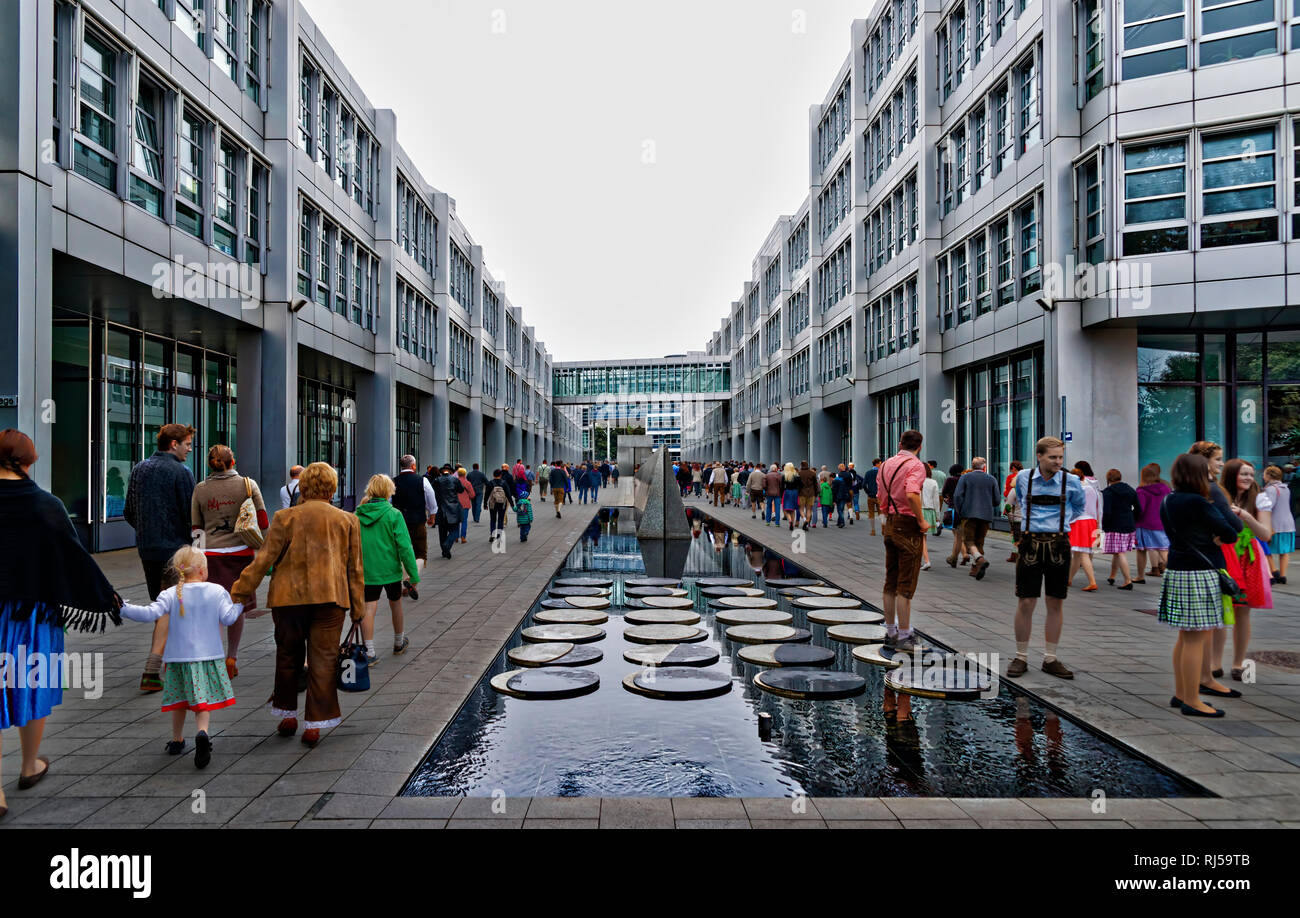 Kurt-Haertel-Passage, München, Deutschland Stock Photo - Alamy