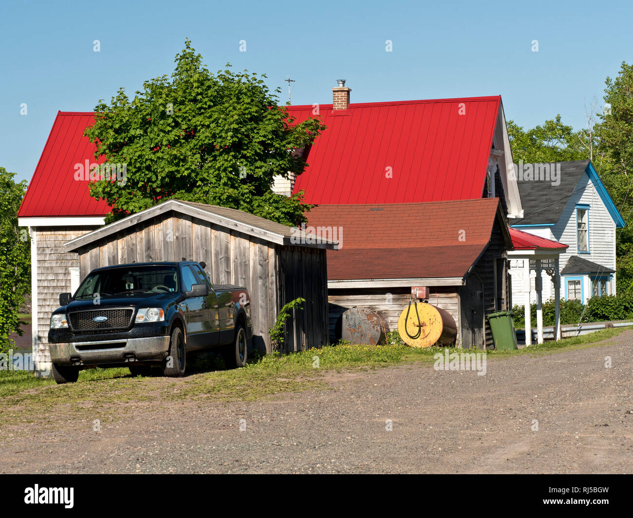 Red roof of truck hi-res stock photography and images - Alamy