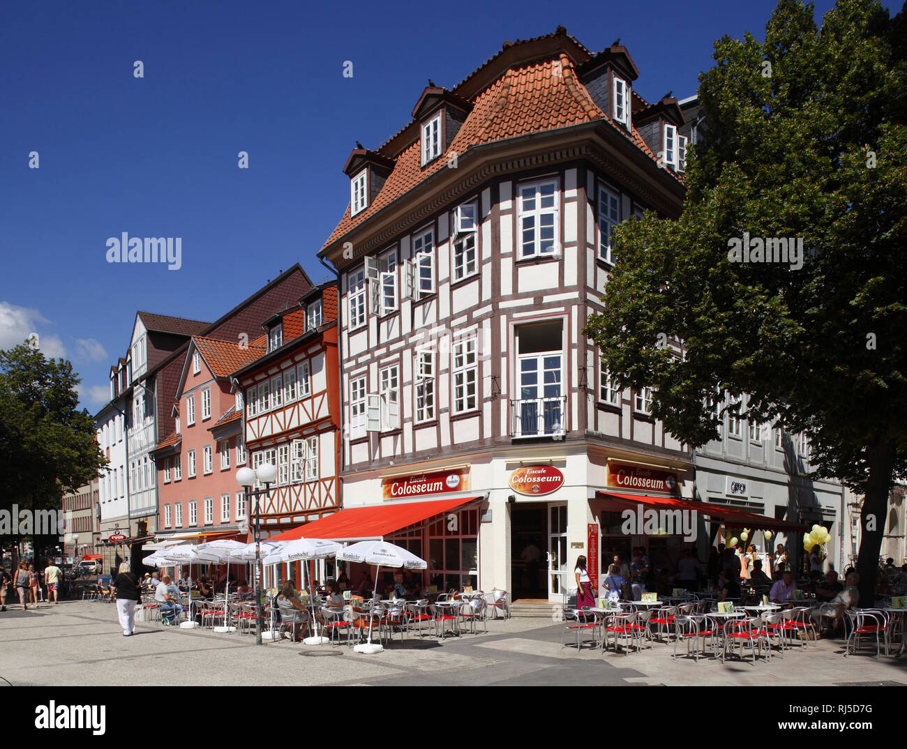 Goettingen : Historisches Fachwerkhäuser am Marktplatz Stock Photo - Alamy