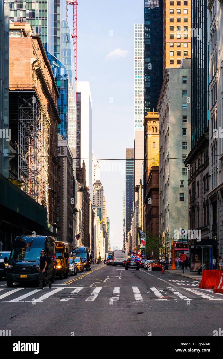 Nyc crosswalk signal hi-res stock photography and images - Alamy