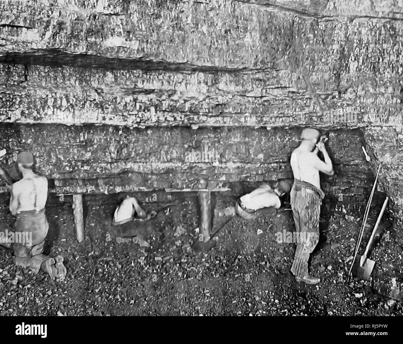 Miners at the coal face hi-res stock photography and images - Alamy