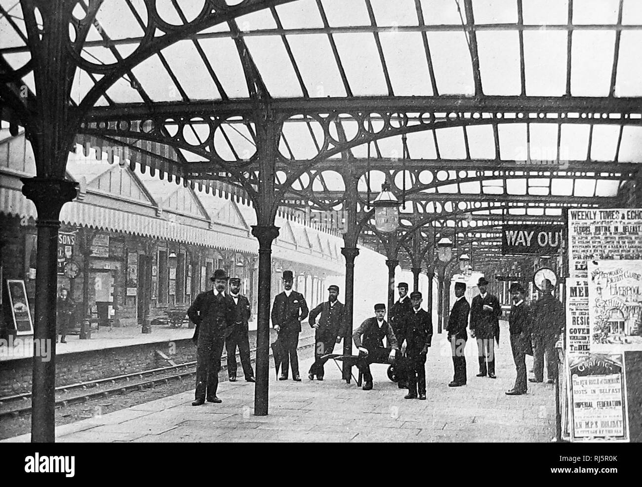 Bank top station hi-res stock photography and images - Alamy