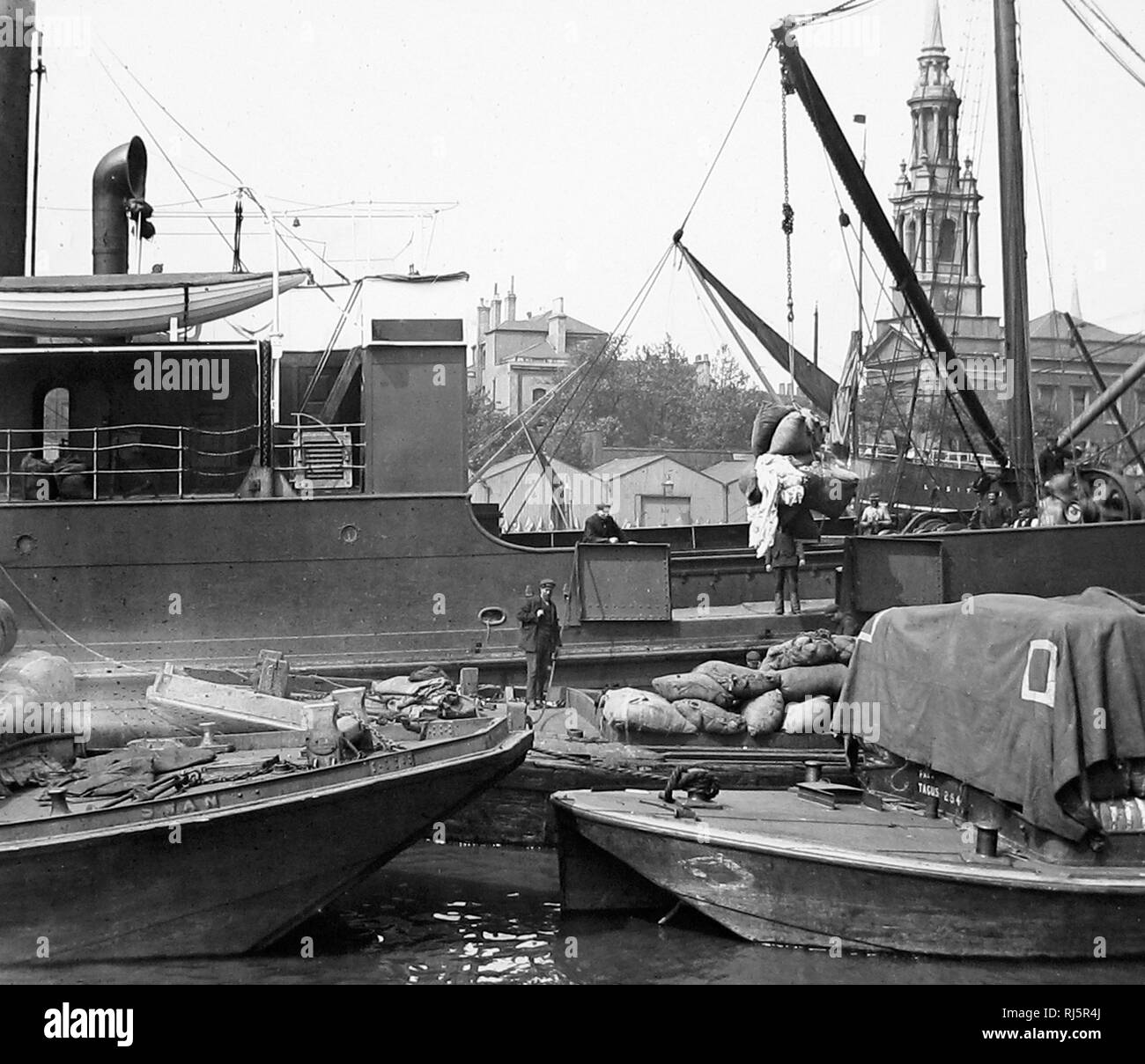London steam packet hi-res stock photography and images - Alamy