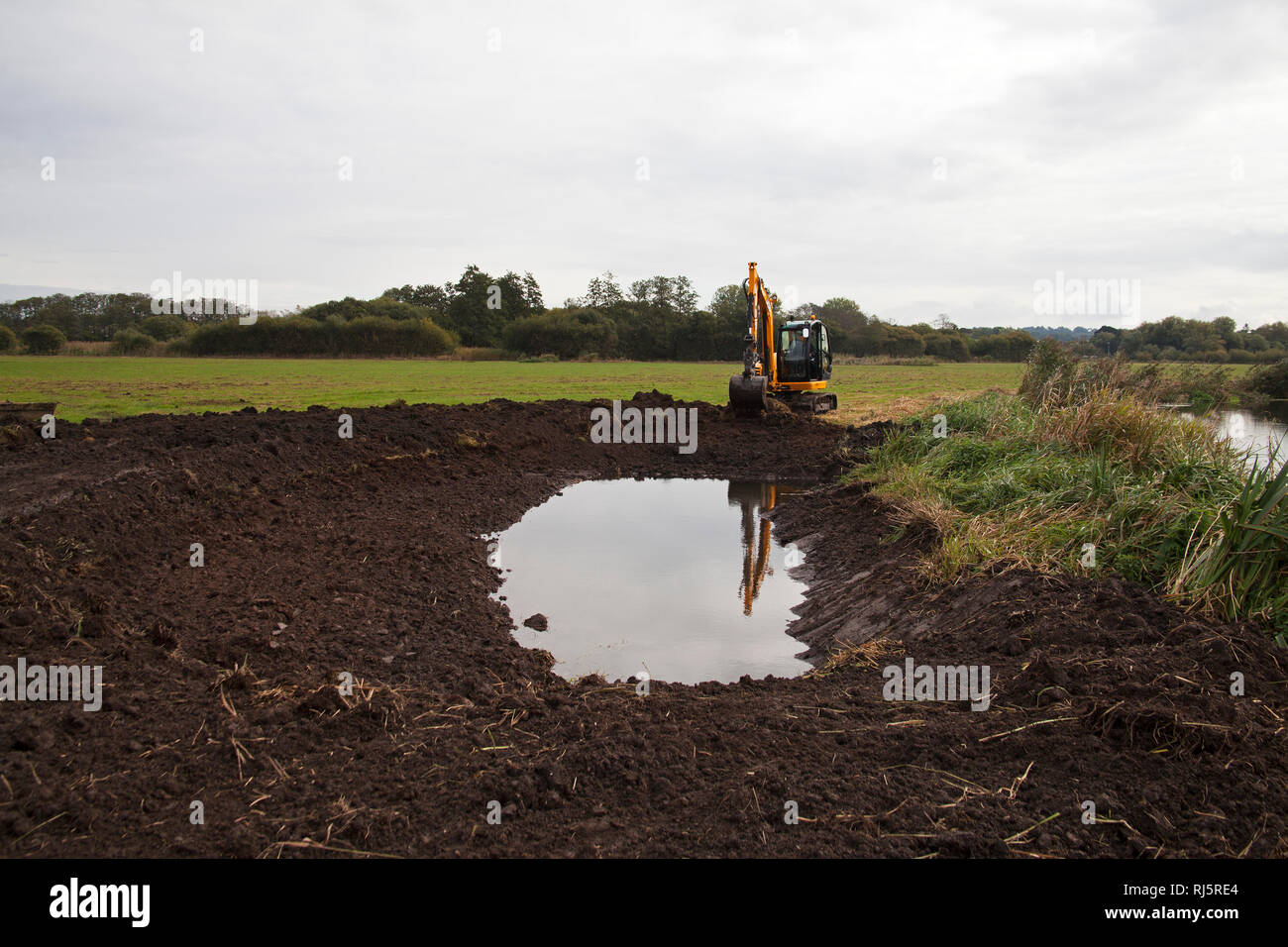 Creating slack water areas beside the River Avon Ringwood Hampshire ...